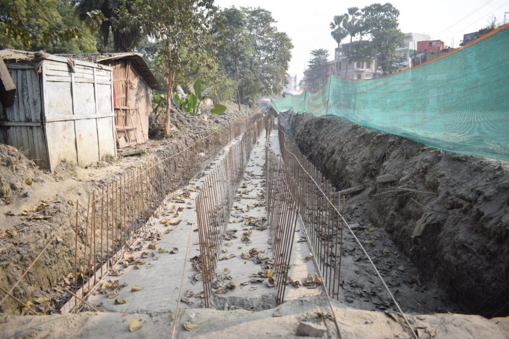 Smart Drainage System from Bairiya to Station via Lakshmi chowk ...