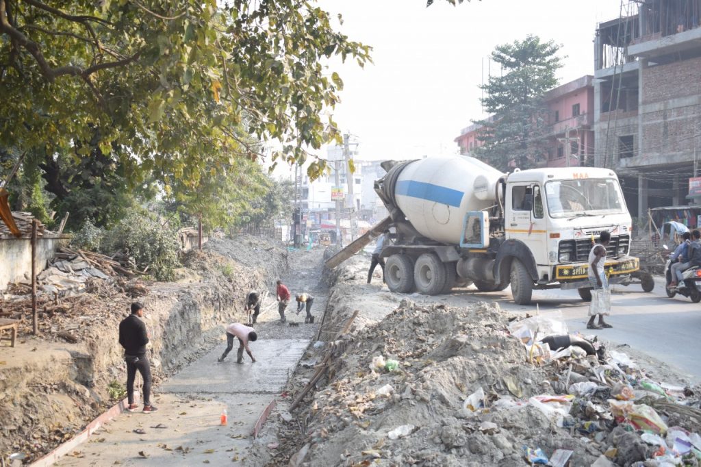 Smart Drainage System from Bairiya to Station via Lakshmi chowk ...